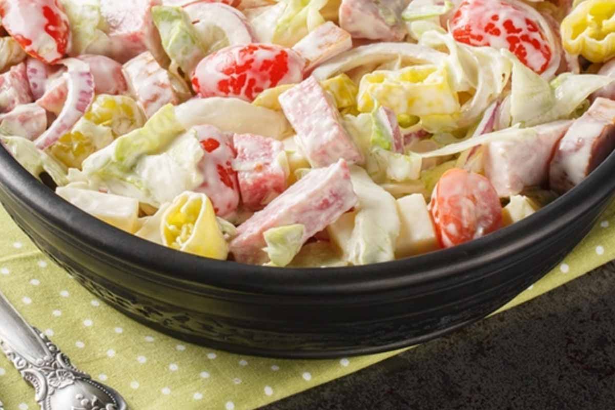 Grinder Salad Recipe - KitchenMomy